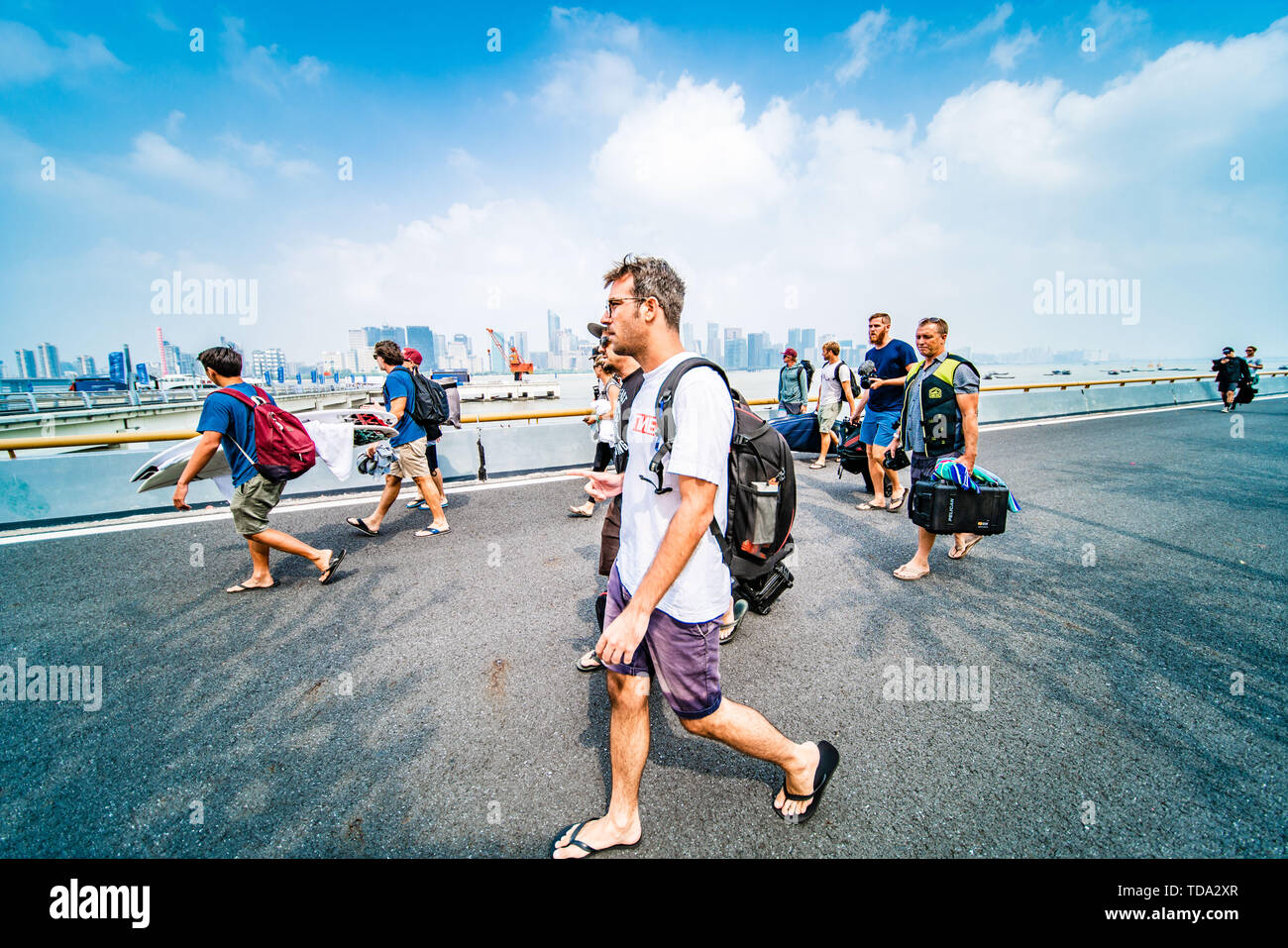 Surf qiantang river hi-res stock photography and images - Alamy