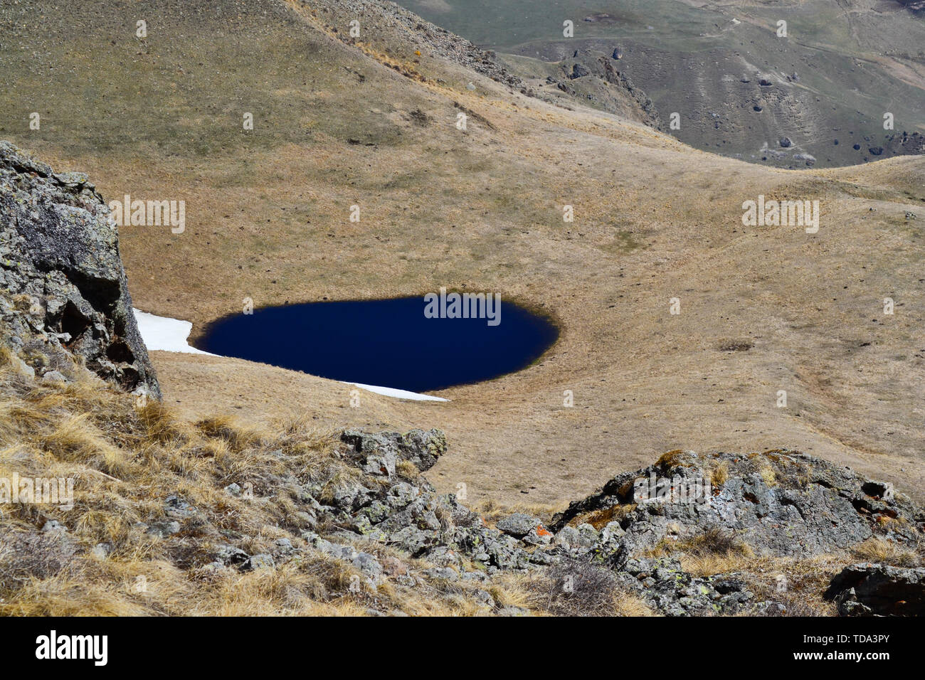 Pond from above hi-res stock photography and images - Alamy