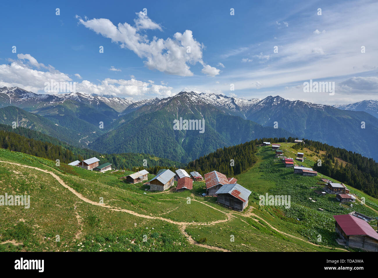 Traditional wooden plateau houses of Pokut Plateau, northeastern ...