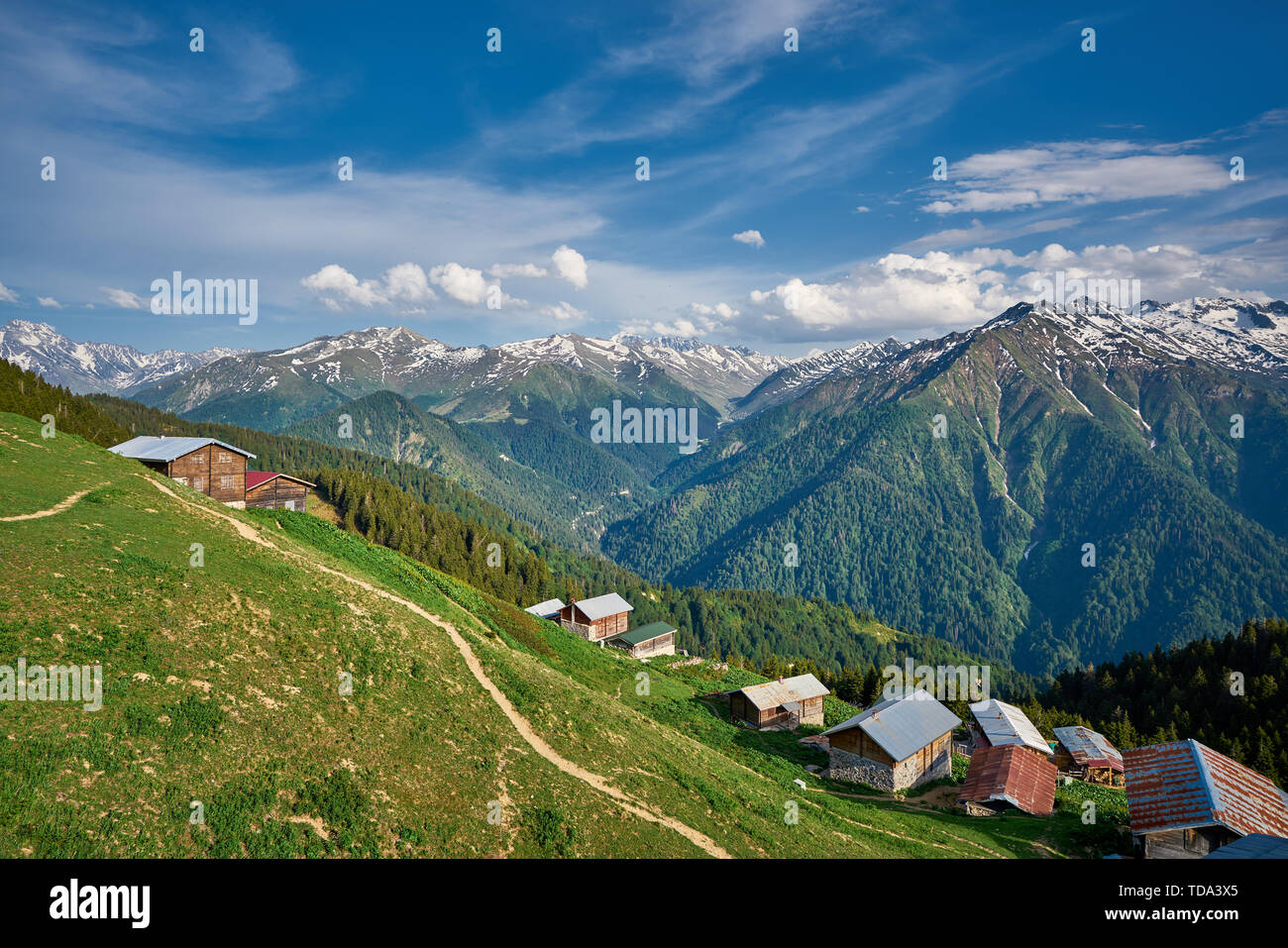 Traditional wooden plateau houses of Pokut Plateau, northeastern ...