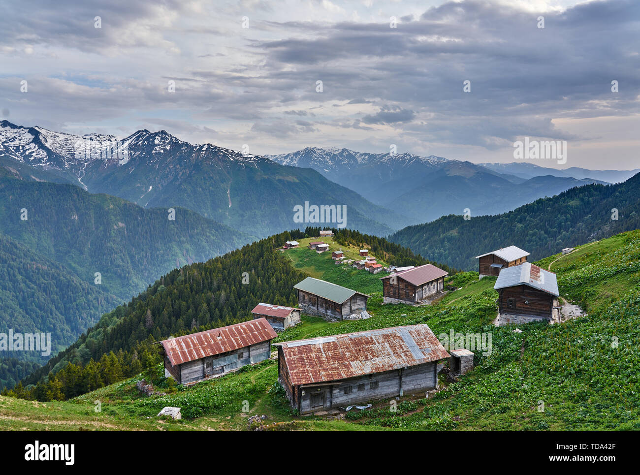 Traditional wooden plateau houses of Pokut Plateau, northeastern ...