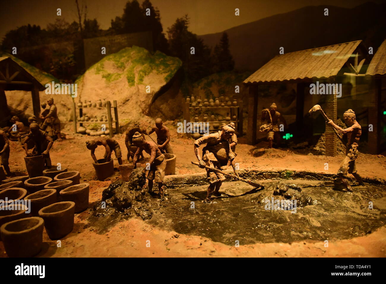 Pottery making sculpture museum hi-res stock photography and images - Alamy