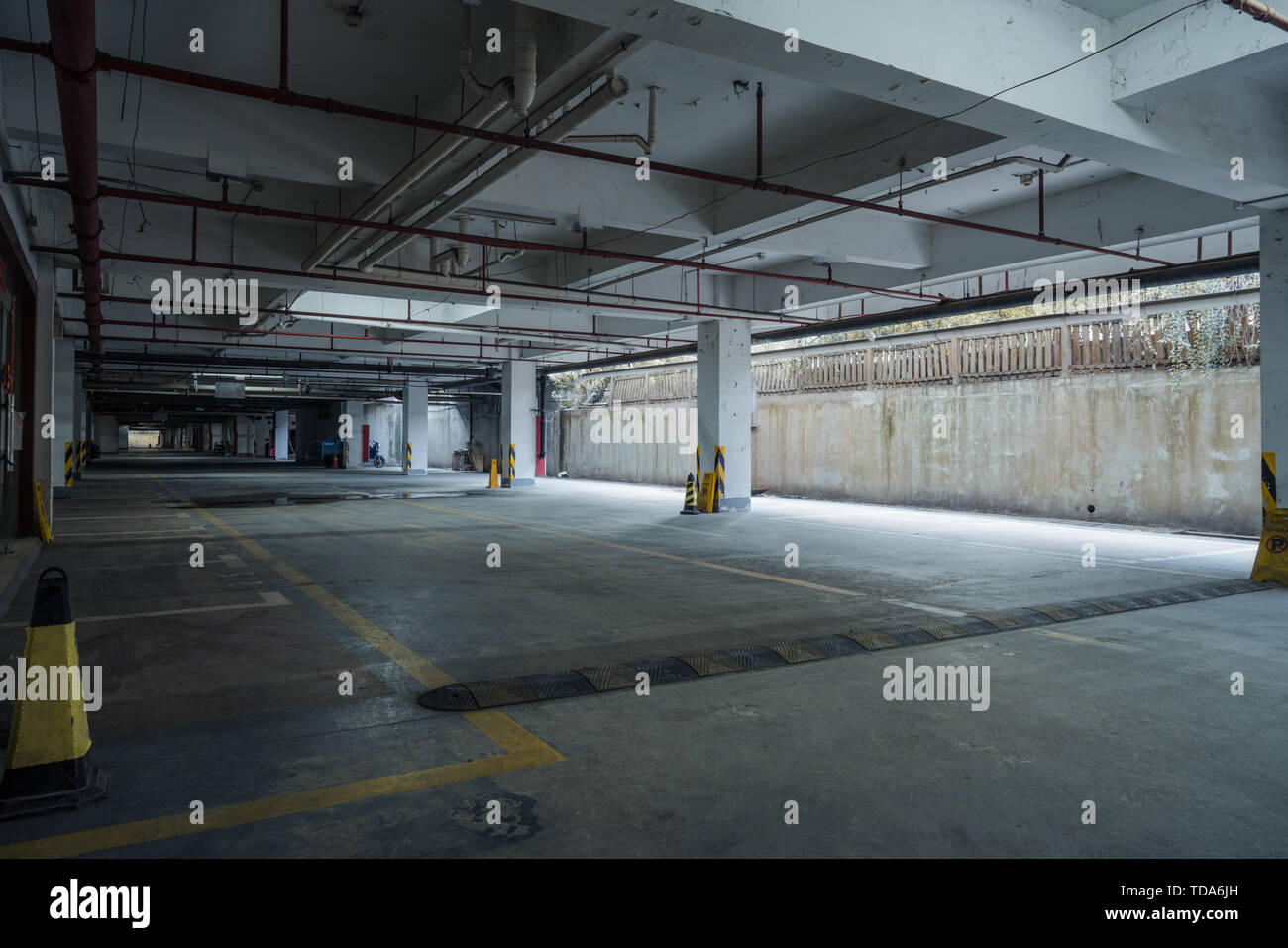 Garage lighting hi-res stock photography and images - Alamy
