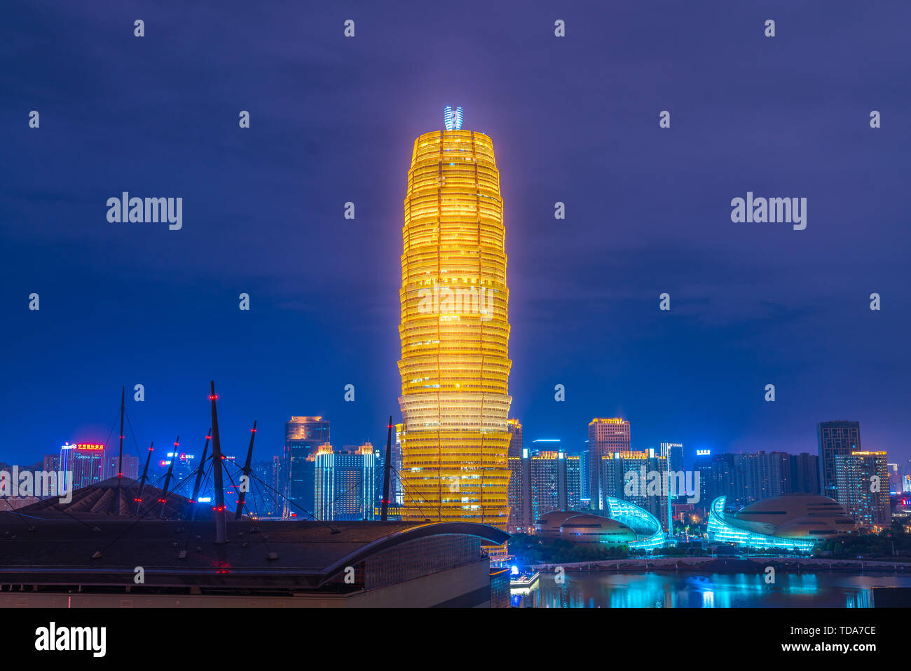 Big corn roads hi-res stock photography and images - Alamy