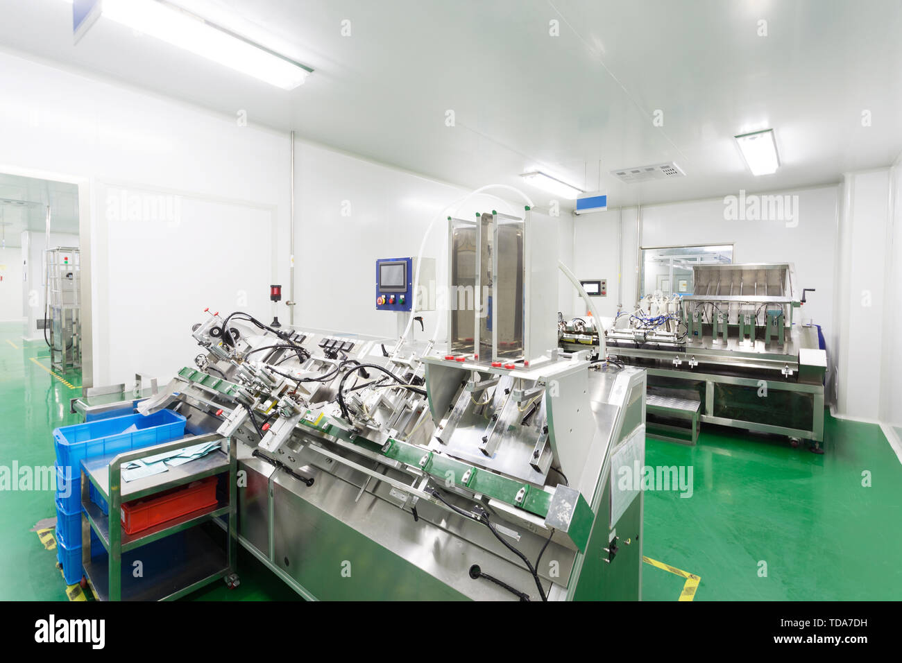 pharmaceutical factory workshop interior Stock Photo - Alamy