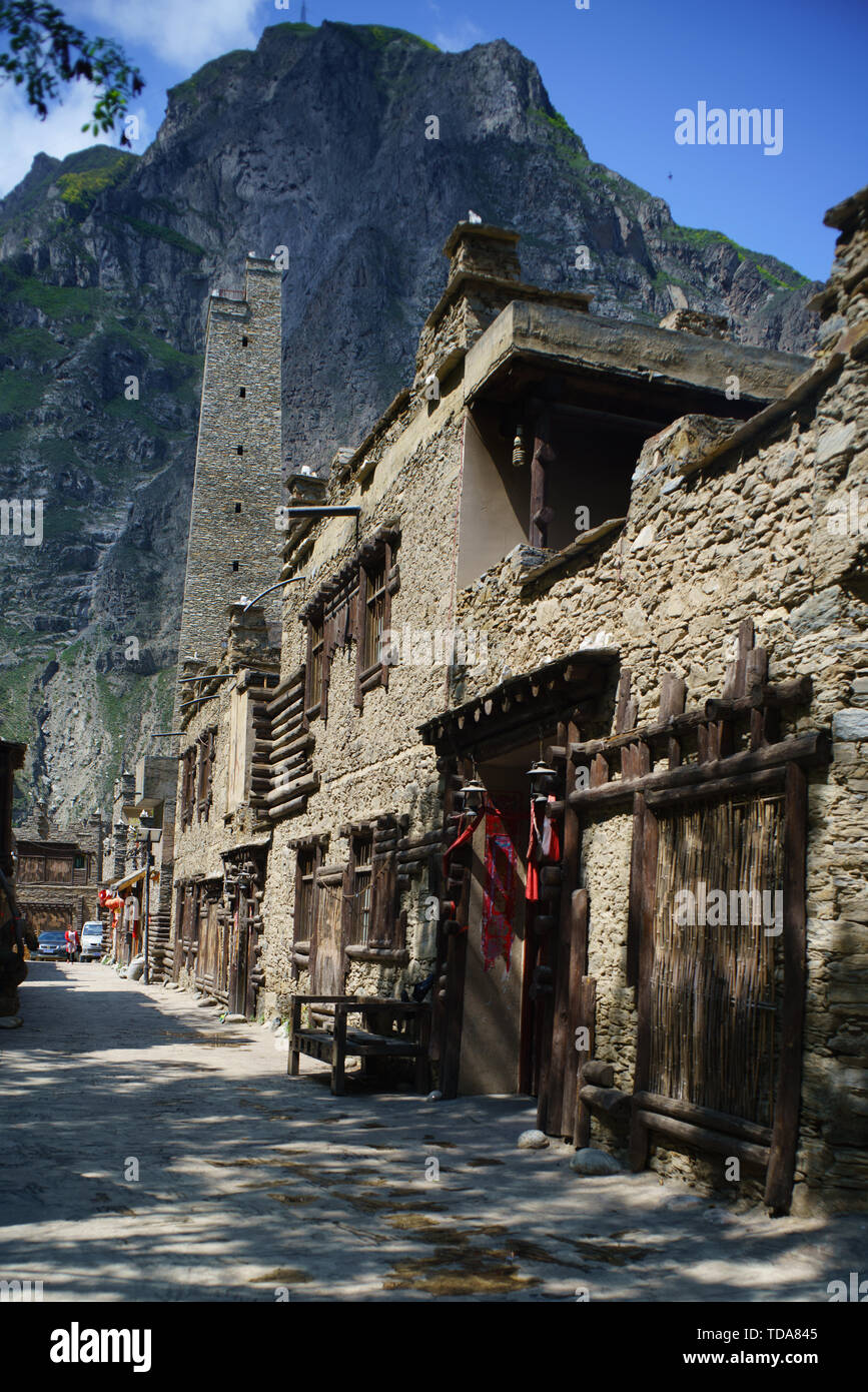 Longxi qiang people valley and wenchuan hi-res stock photography and ...