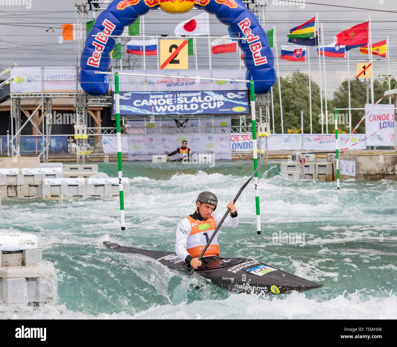 Vit prindis hi-res stock photography and images - Alamy