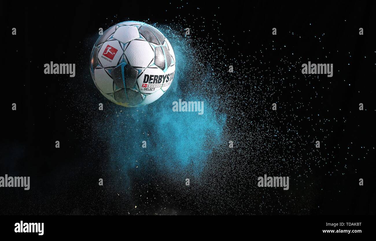 Derbystar match ball brillant aps 2020 hi-res stock photography and ...