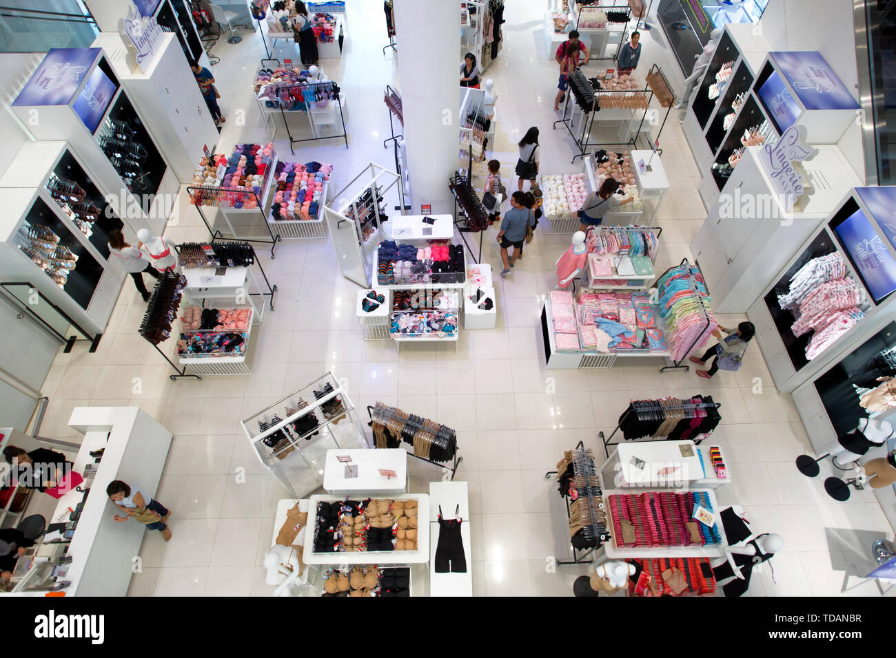 City storage and luxury inside inside indoor exhibition hi-res stock ...