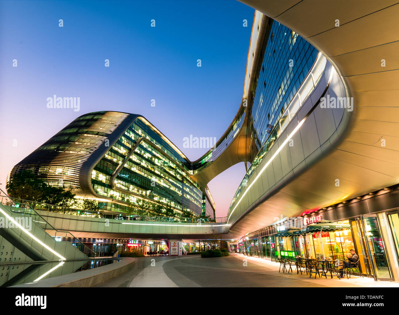 Night view sky soho hi-res stock photography and images - Alamy