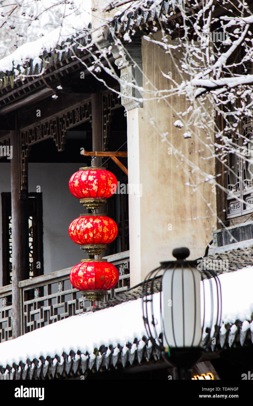 Hanging temple snow hi-res stock photography and images - Alamy