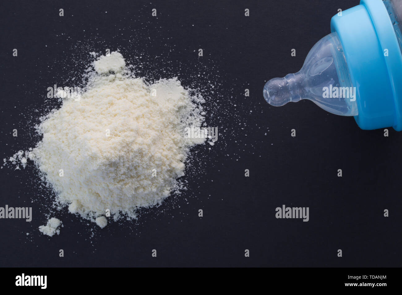 Bottle Pile High Resolution Stock Photography and Images - Alamy