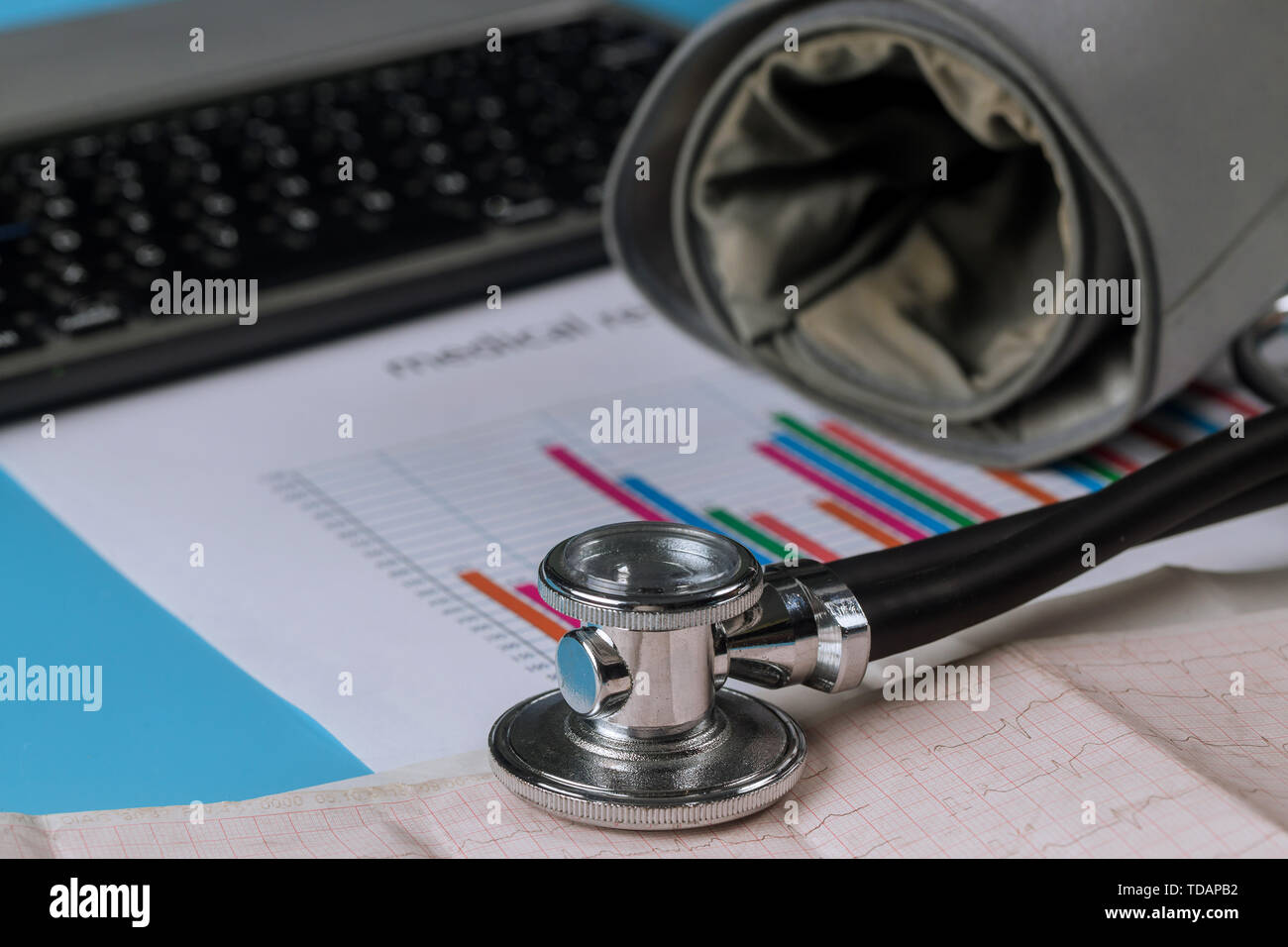 Electric tonometer hi-res stock photography and images - Alamy