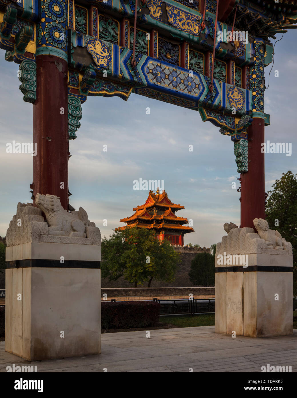 Beijing Imperial Palace Dade Yue Sheng archway Stock Photo - Alamy