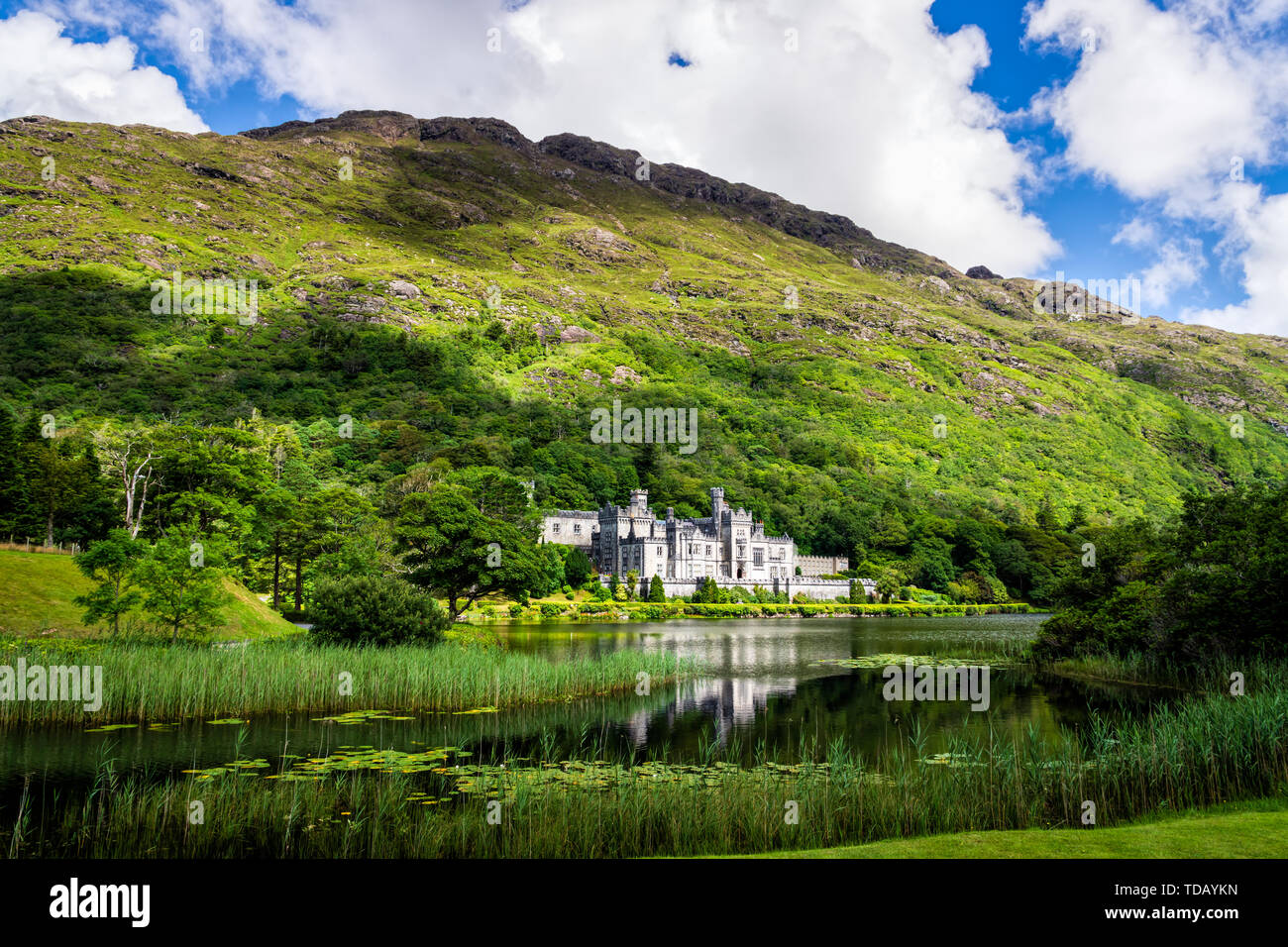 Kylemore Abbey, beautiful castle like abbey with reflection in lake at ...