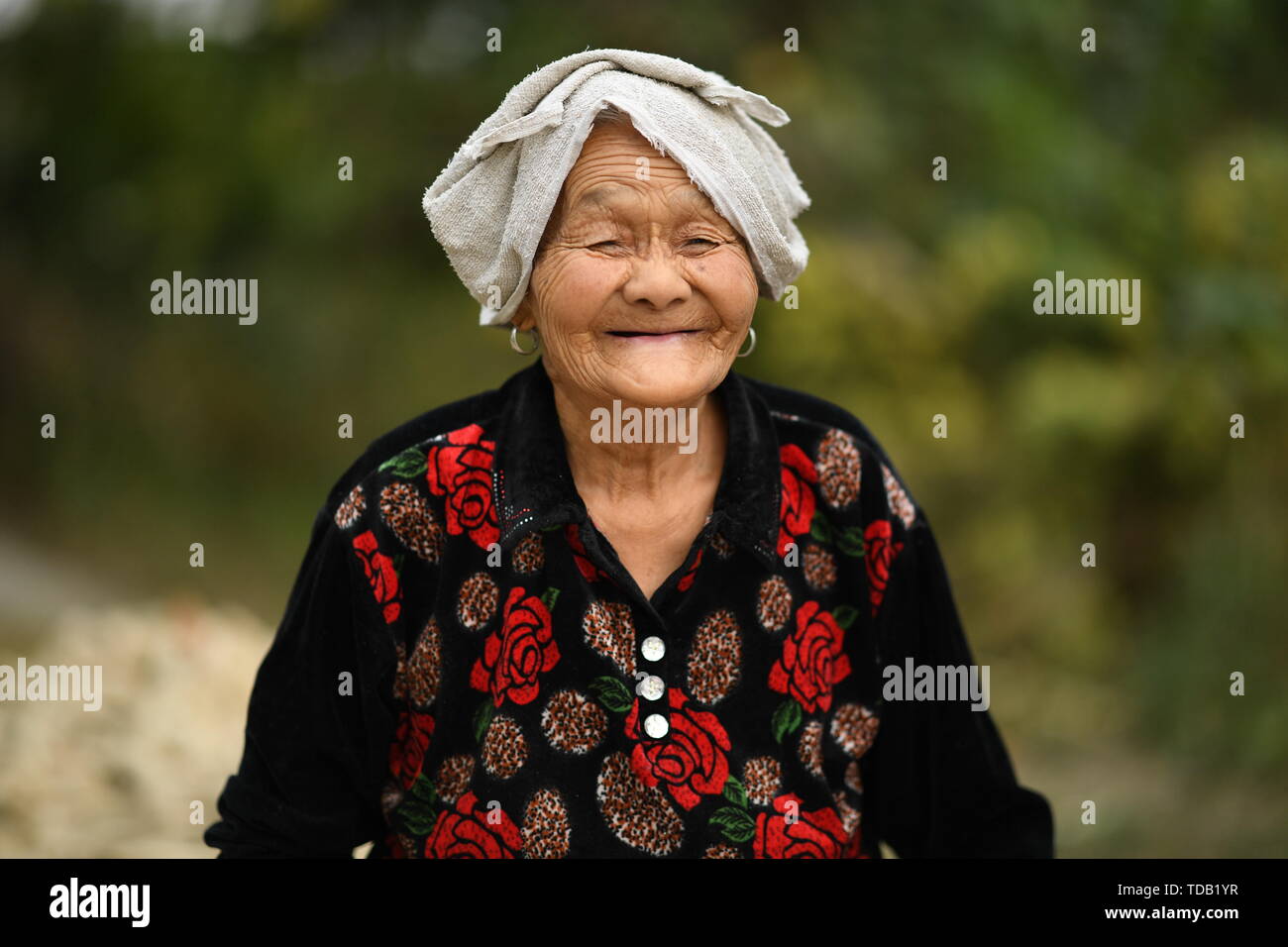 Kind old man hi-res stock photography and images - Alamy