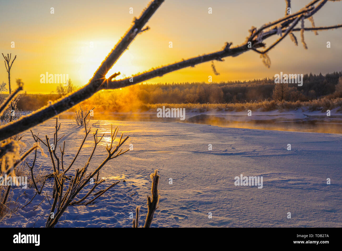 Unfrozen river sunrise hi-res stock photography and images - Alamy