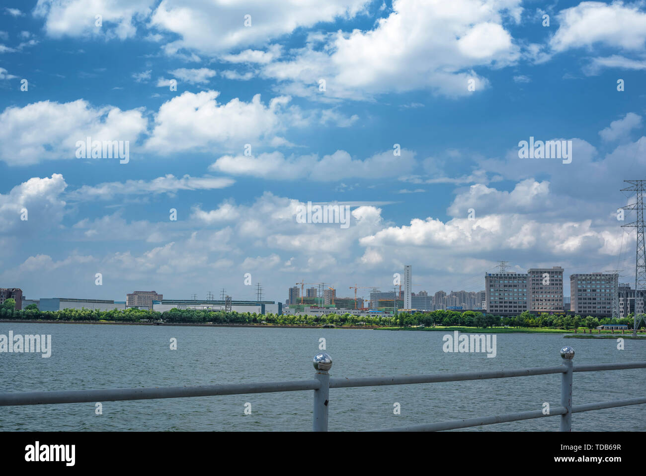 Daylight urban landscapes hi-res stock photography and images - Alamy