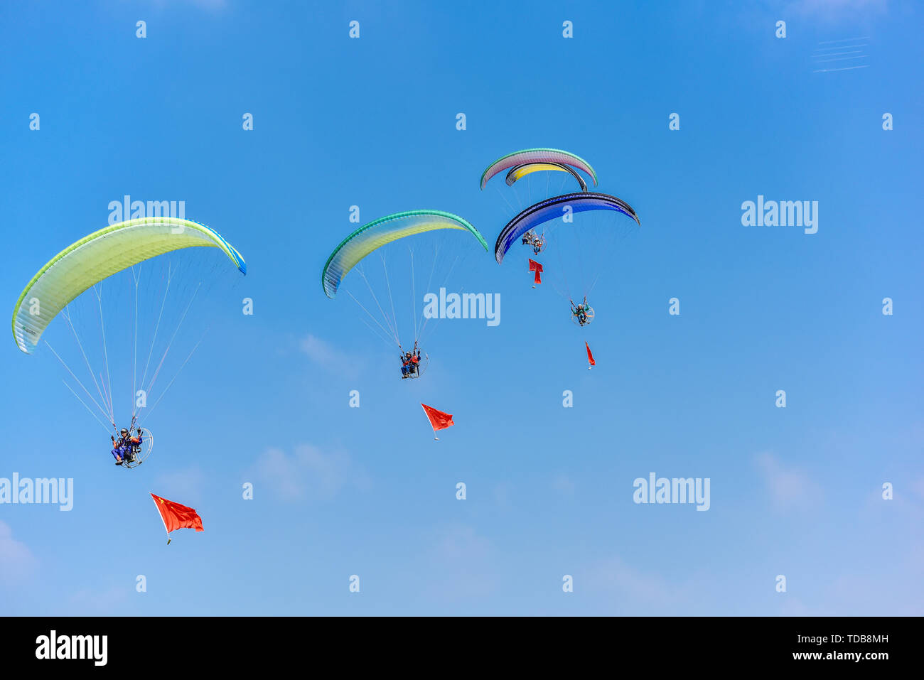 Parachute formation in high altitude Stock Photo - Alamy