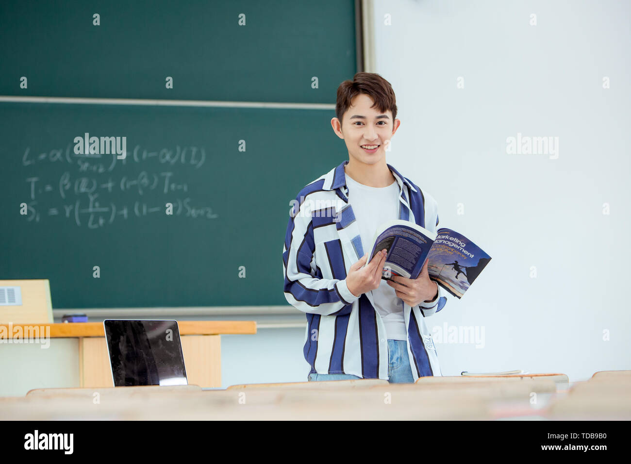 Students computer class china hi-res stock photography and images - Alamy