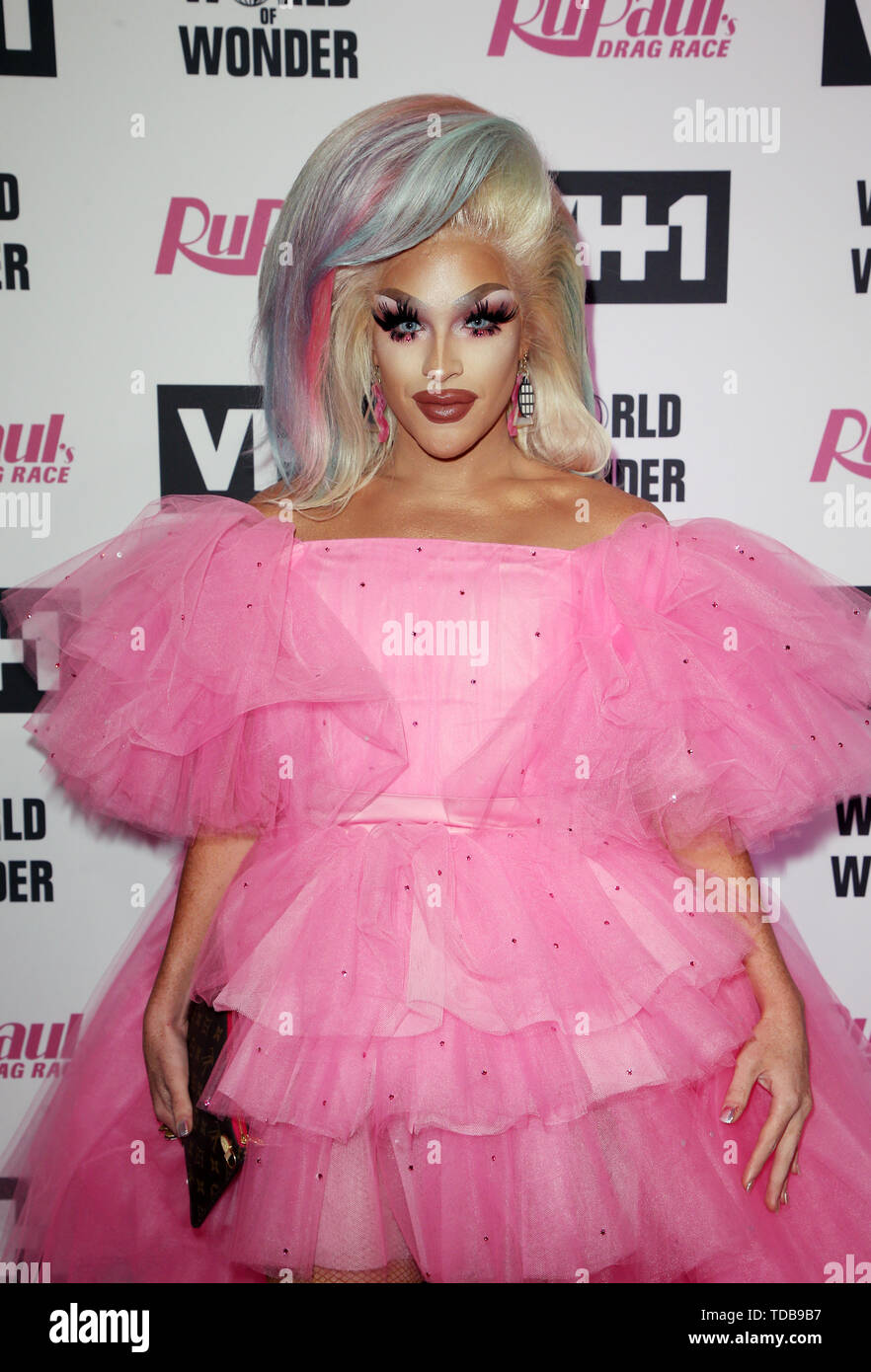 "RuPaul's Drag Race" Season 11 Finale Taping Featuring: Ariel Versace ...