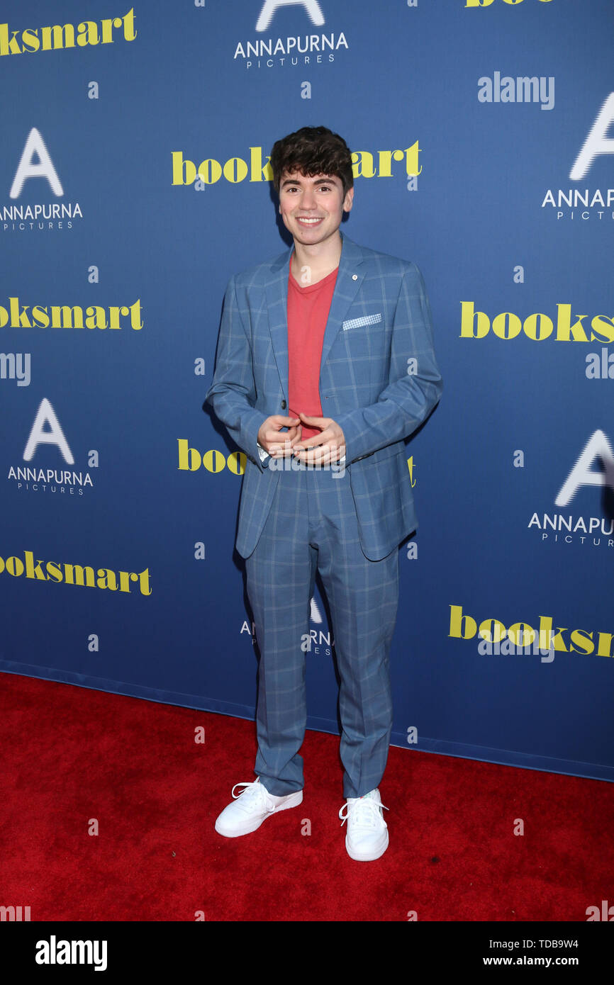 Noah galvin hi-res stock photography and images - Alamy