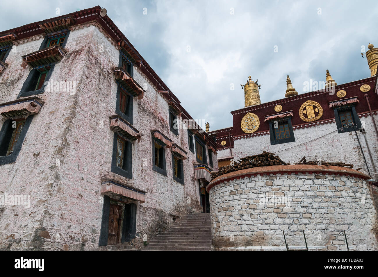 Architecture in Tibet Stock Photo - Alamy