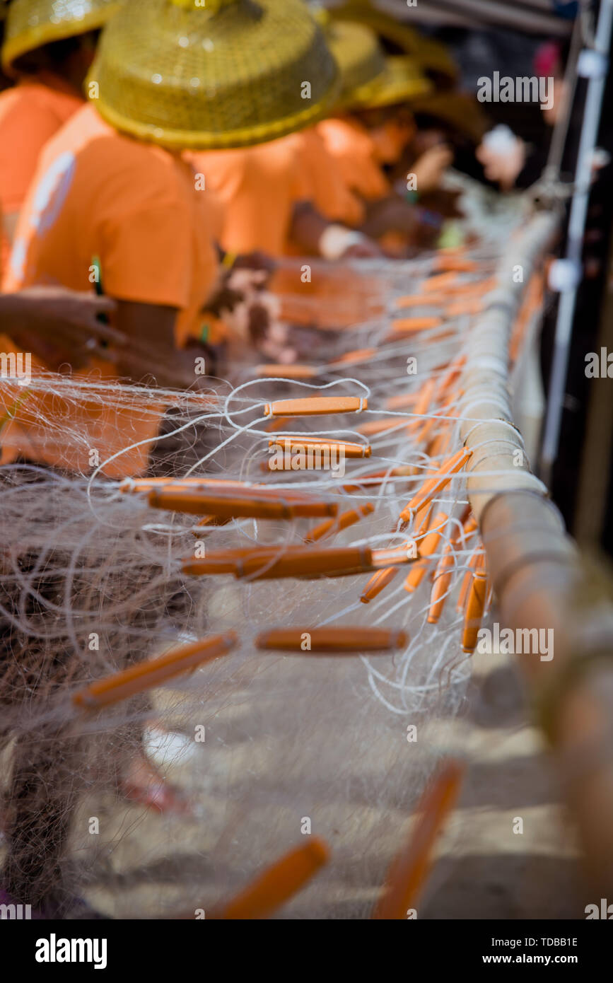 Weaving nets hi-res stock photography and images - Alamy
