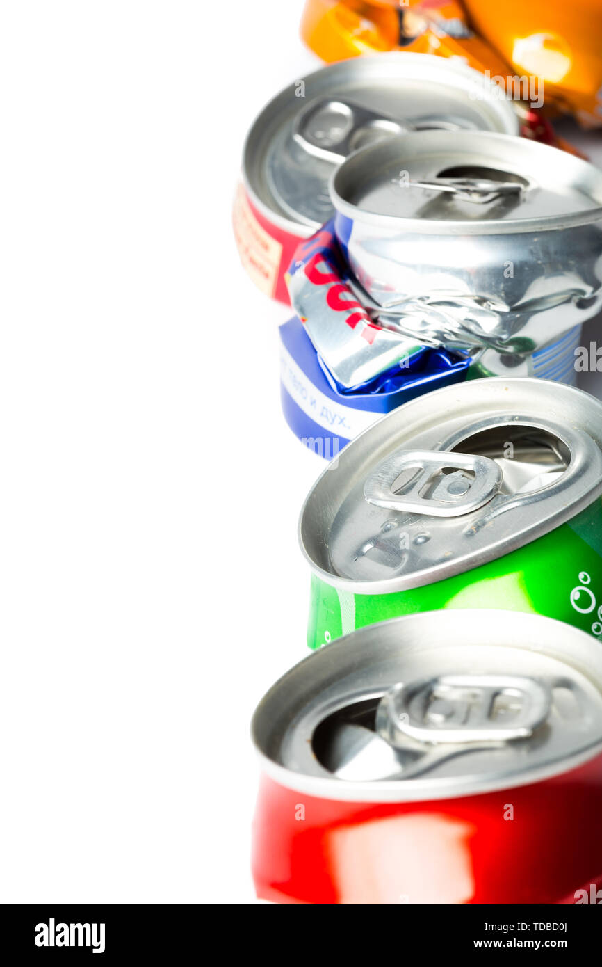 Crumpled aluminum can Stock Photo - Alamy