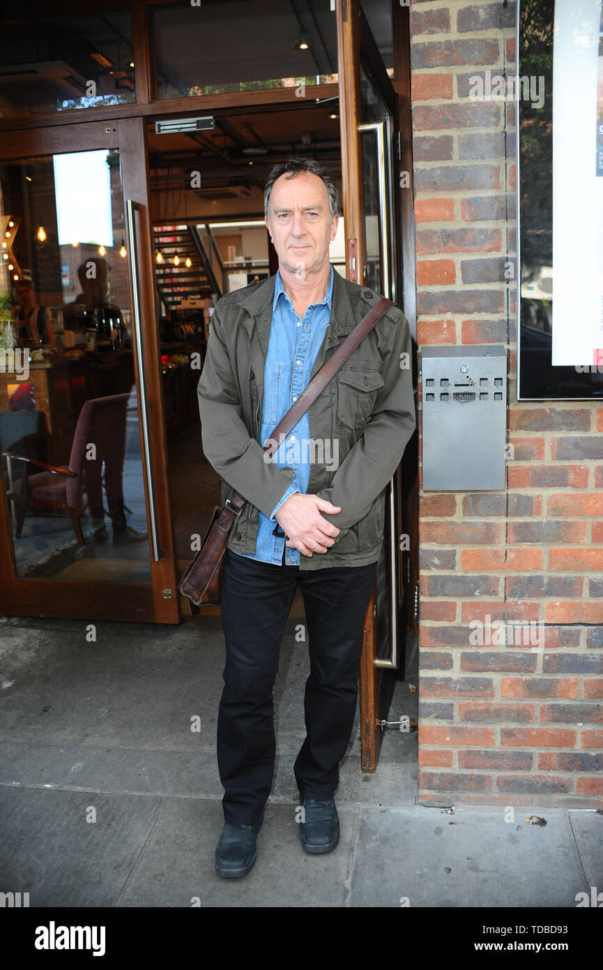 Angus deayton 2019 hi-res stock photography and images - Alamy