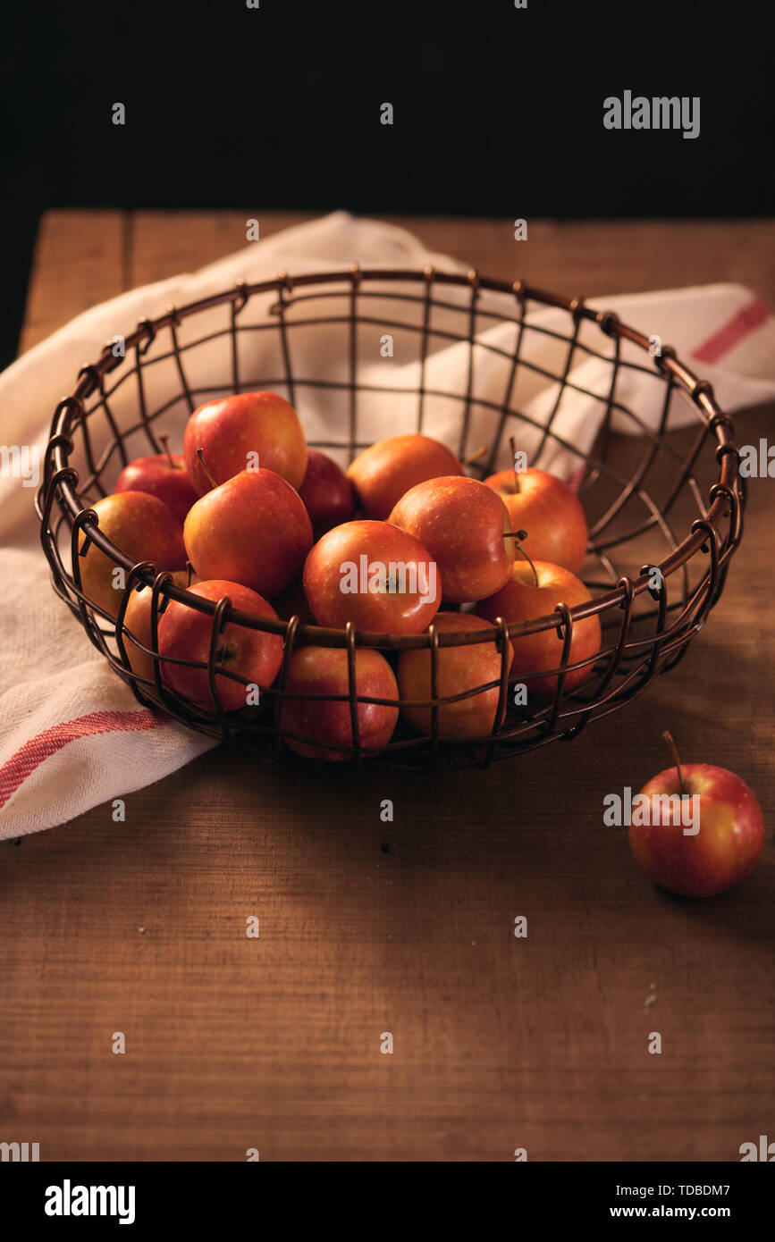 Mini apples hi-res stock photography and images - Alamy