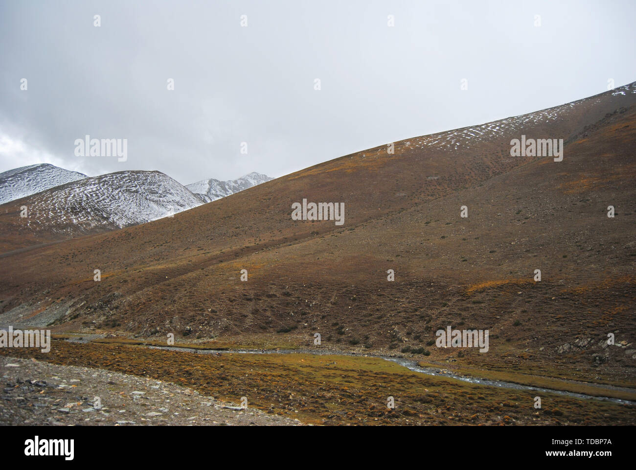 The distant tibetan plateau hi-res stock photography and images - Alamy