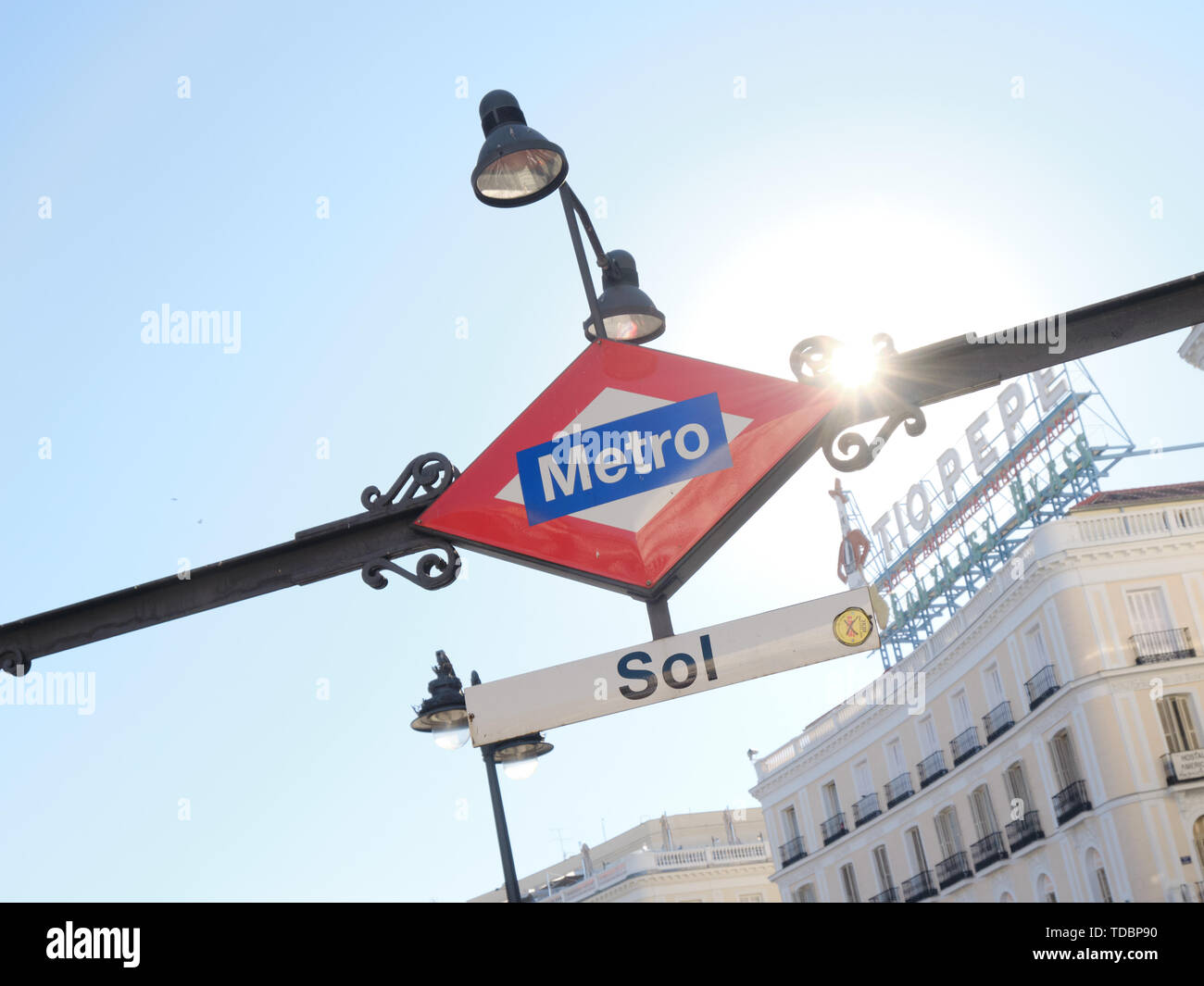 Subway entrance spain hi-res stock photography and images - Alamy