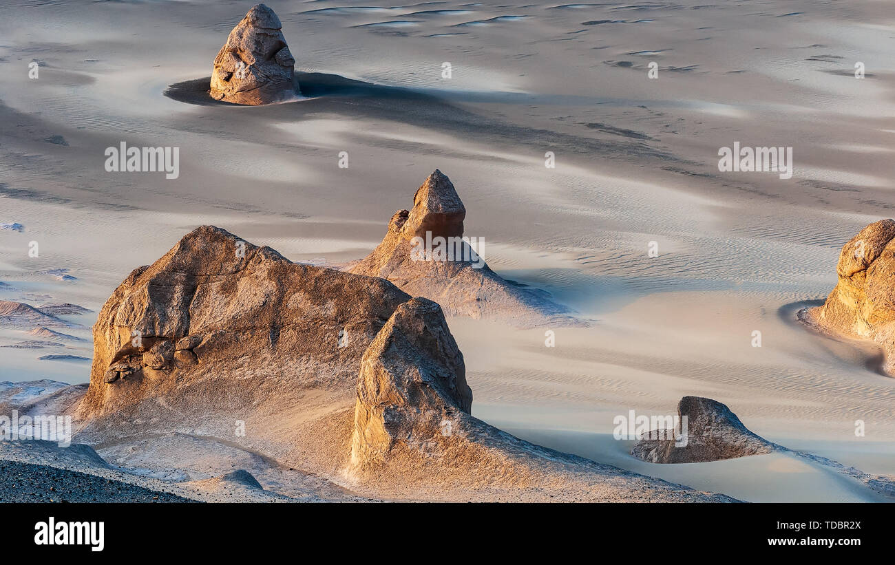 Gobi desert winter hi-res stock photography and images - Alamy