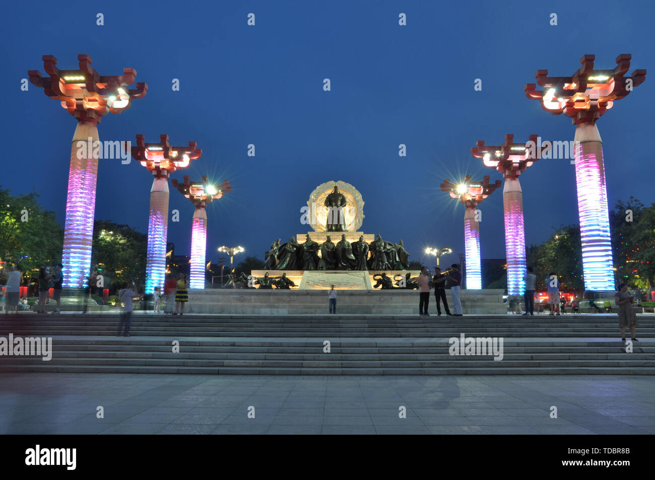 Grand tang sculpture hi-res stock photography and images - Alamy