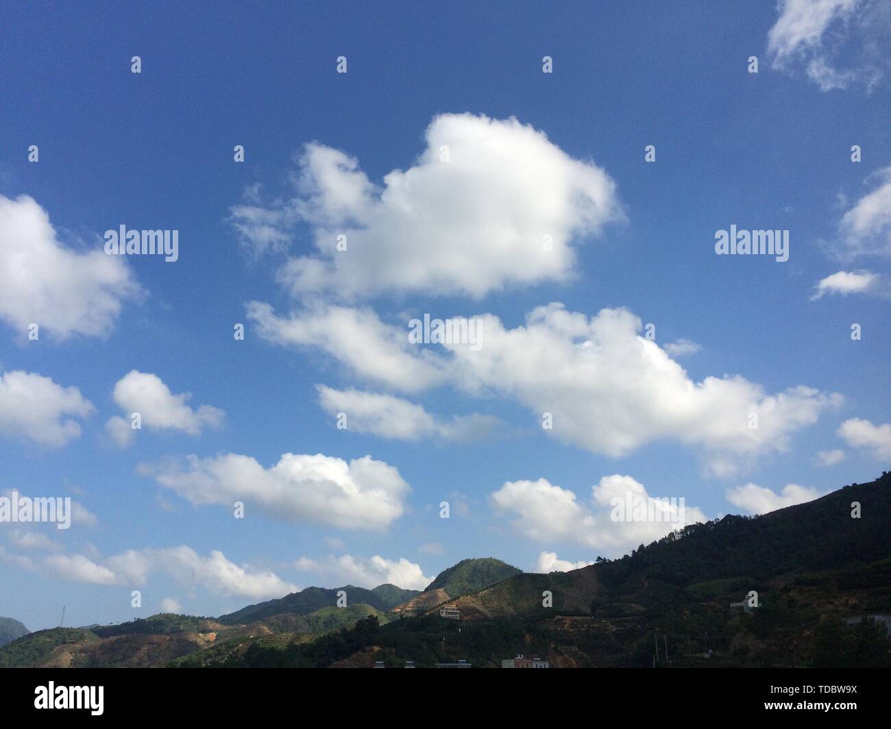 Baiyun mountain hi-res stock photography and images - Alamy