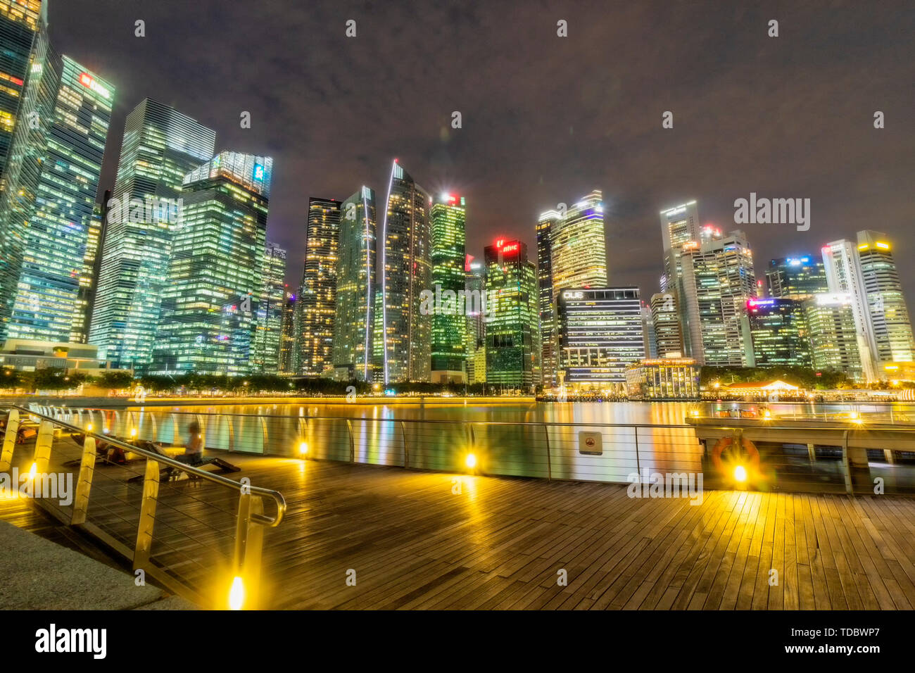 Night view of downtown Singapore Stock Photo - Alamy