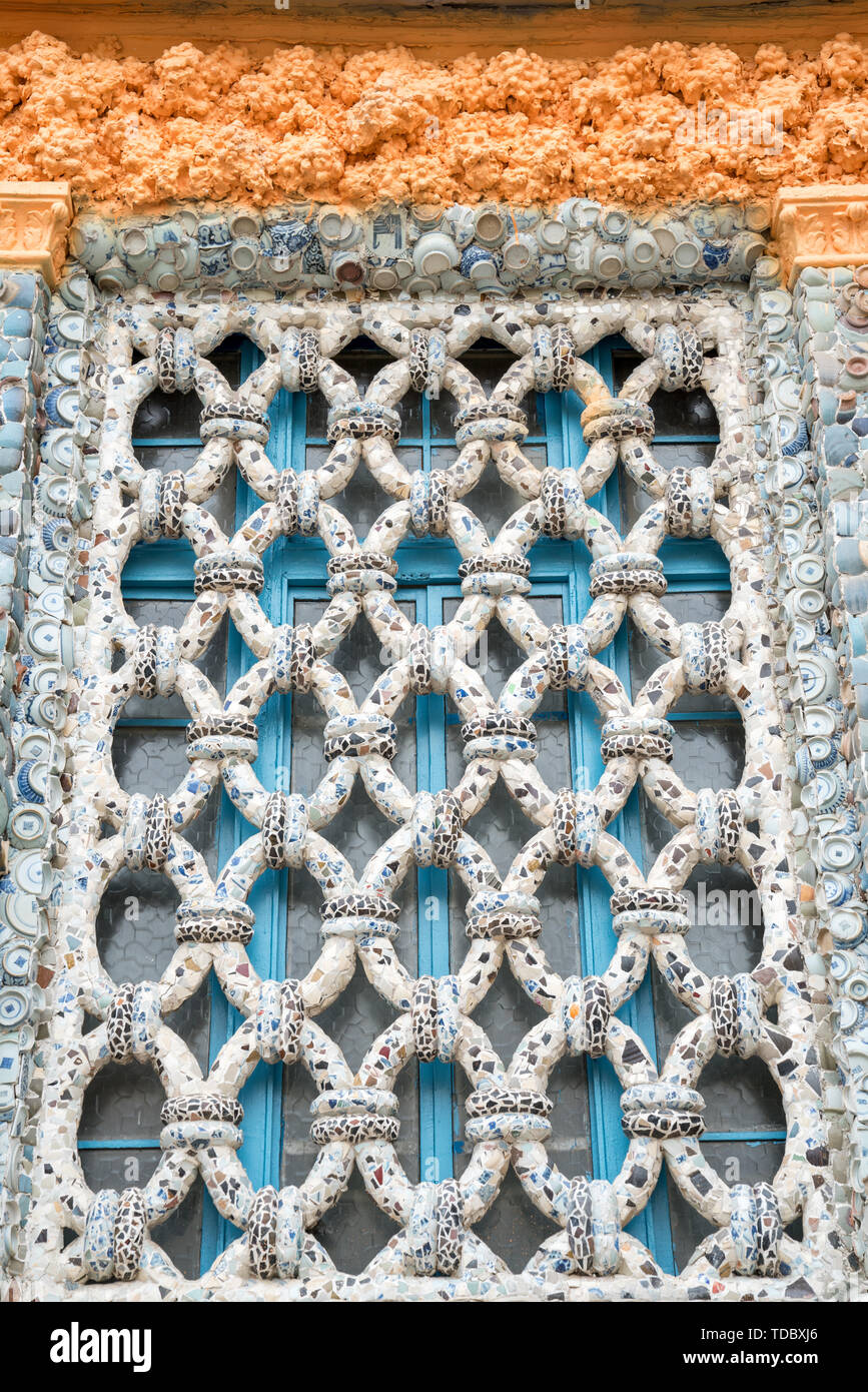 China Tianjin porcelain house Stock Photo - Alamy