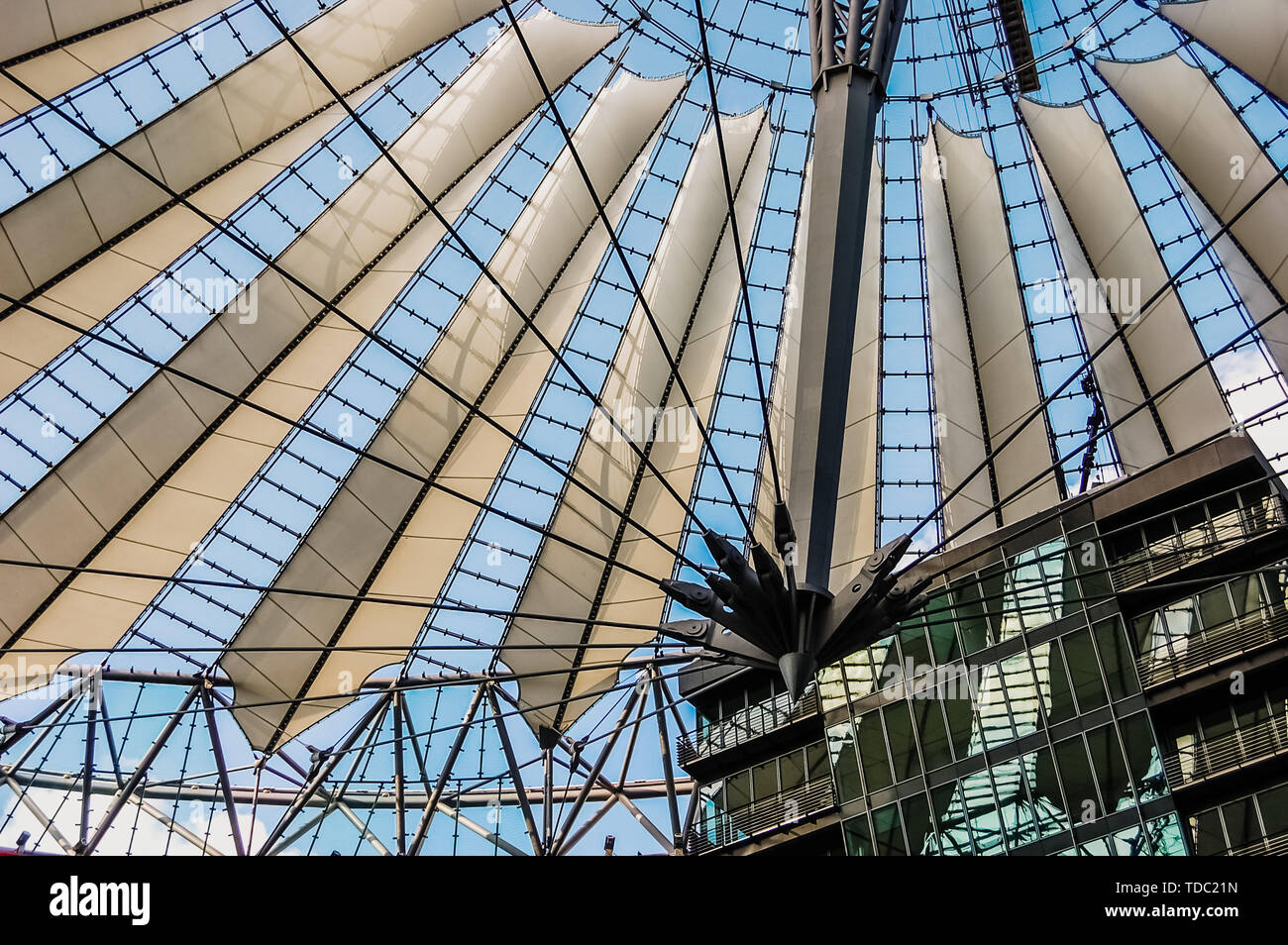 Sony centers hi-res stock photography and images - Alamy