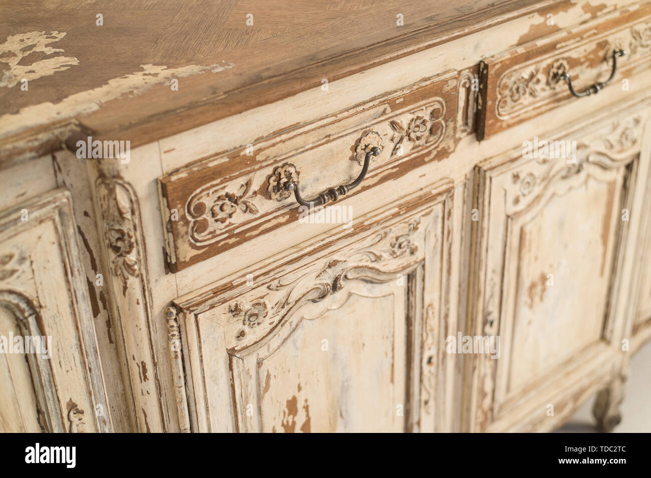 Chest interior hi-res stock photography and images - Alamy