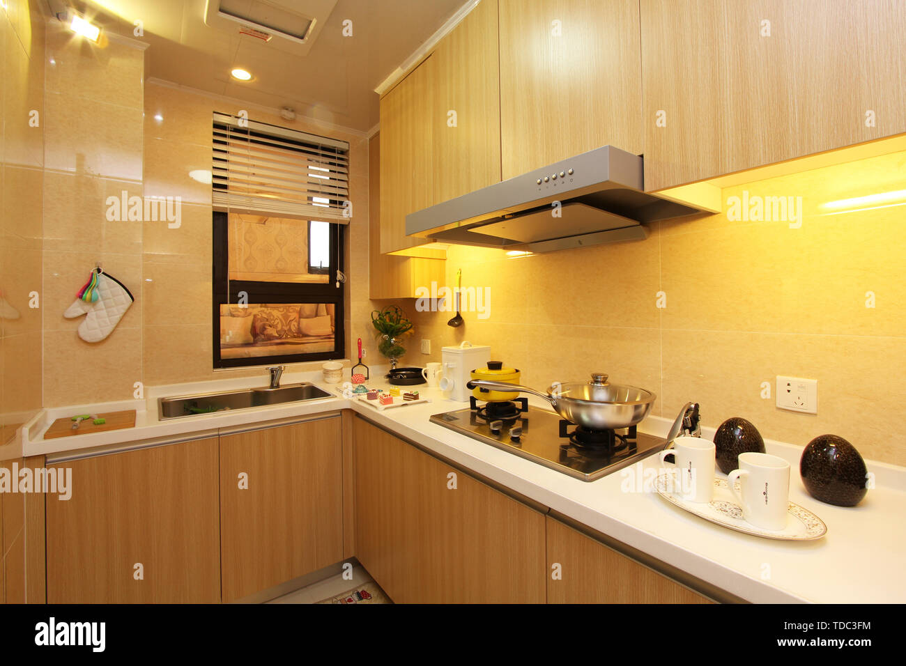 Kitchen interior decoration, interior design, as a delicious kitchen to ...