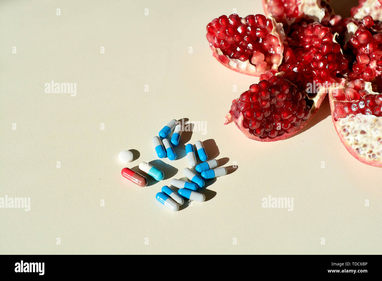Garnet. Tablets and capsules, pills. The concept of a healthy life ...