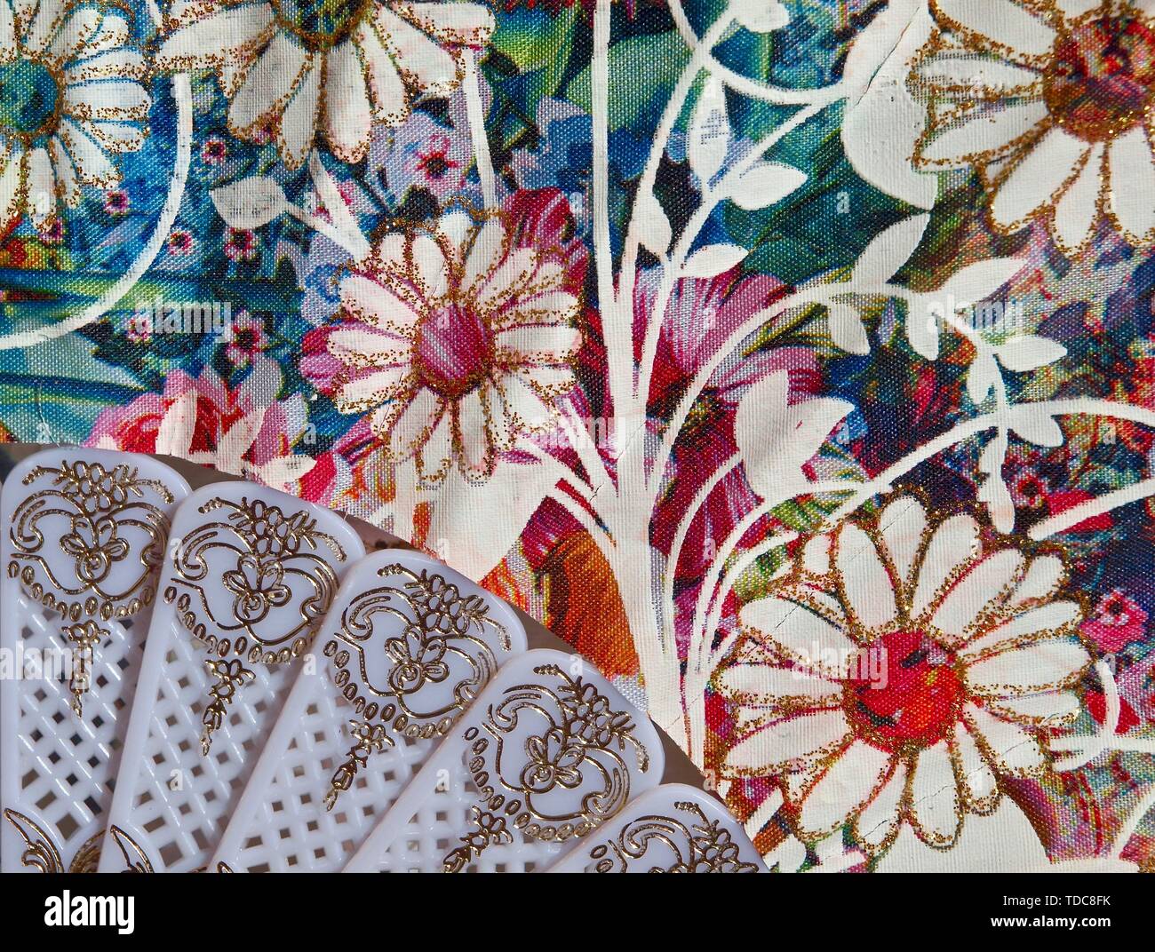 Colorful chinese fans at a market Stock Photo - Alamy