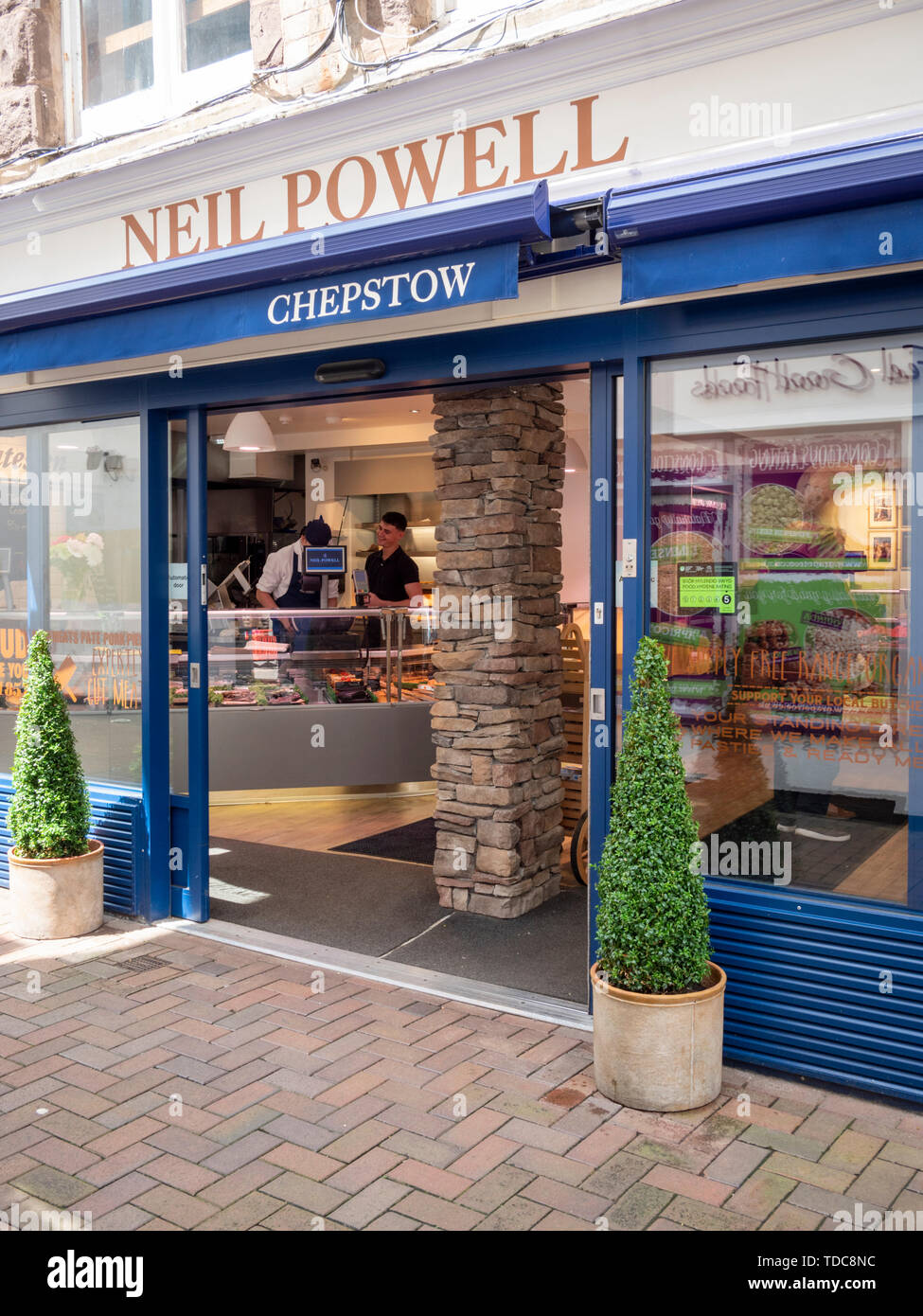 Butchers shop window uk hi-res stock photography and images - Alamy