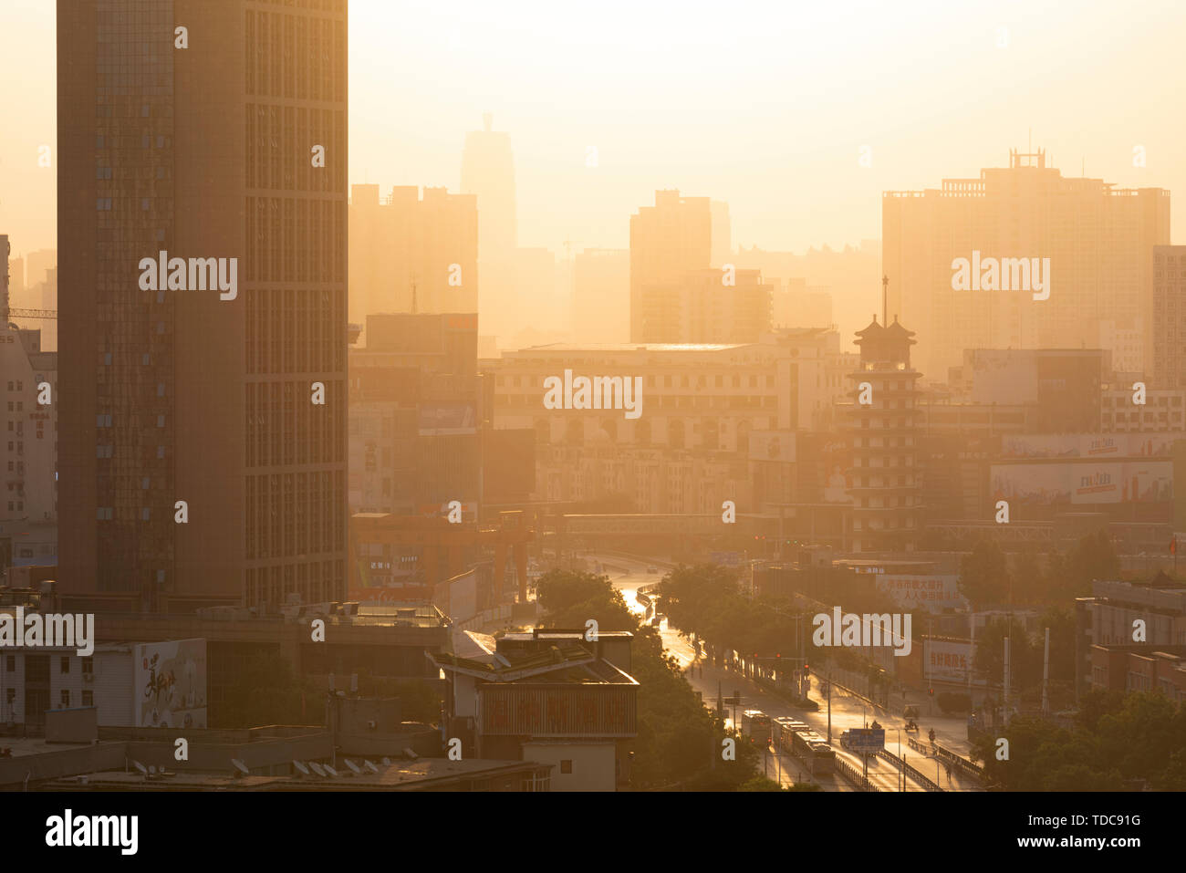 Staggered buildings hi-res stock photography and images - Alamy