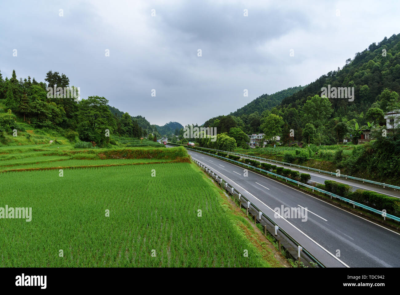 Expressway guide hi-res stock photography and images - Alamy