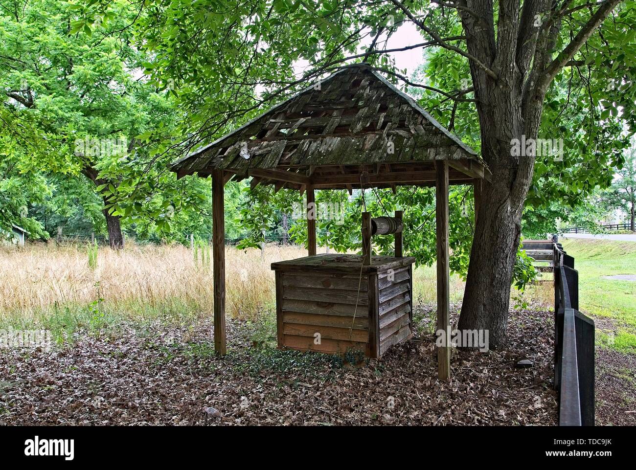 Old water well on rural hi-res stock photography and images - Alamy
