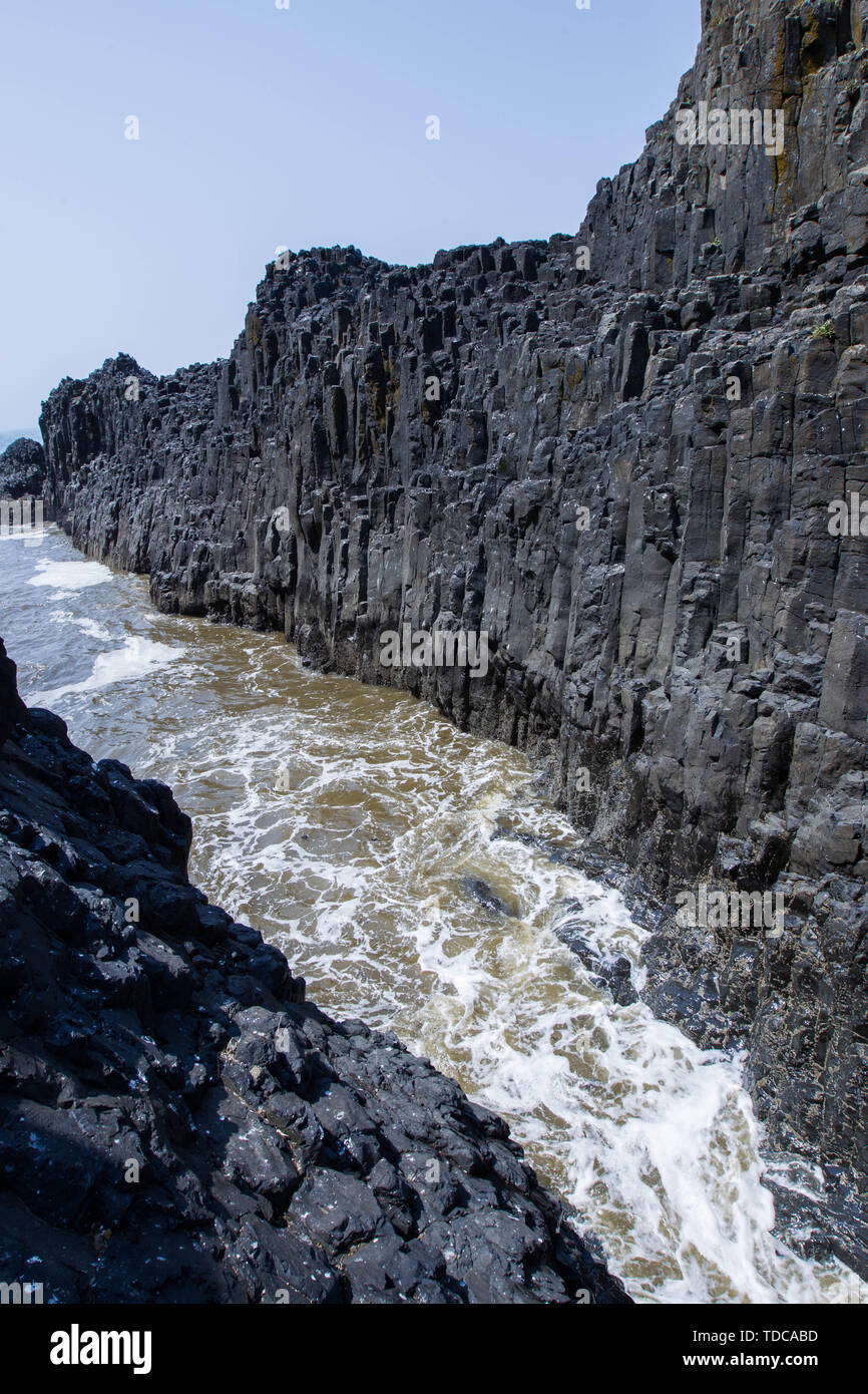 Volcanic coasts hi-res stock photography and images - Alamy