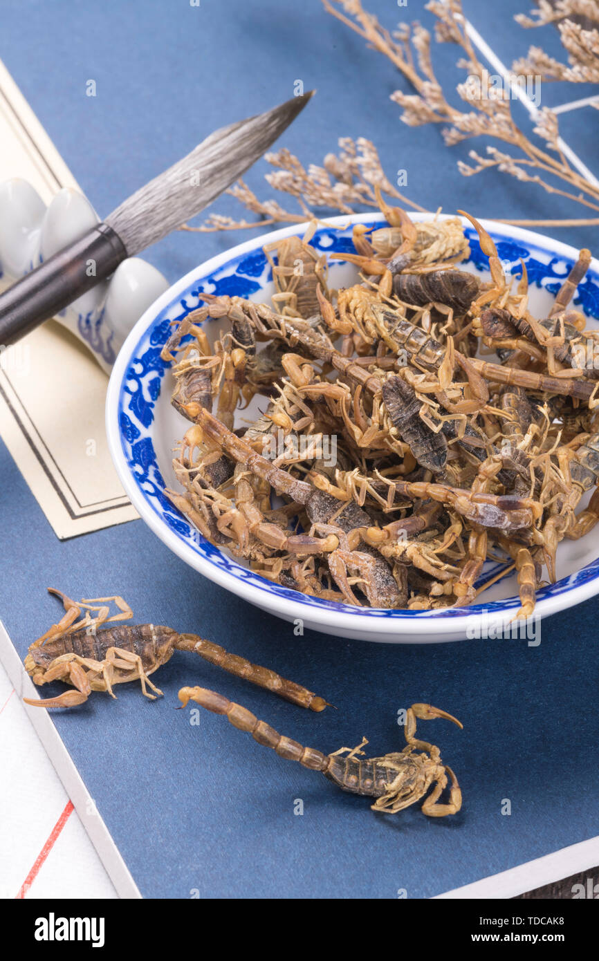 East asian pincer hi-res stock photography and images - Alamy