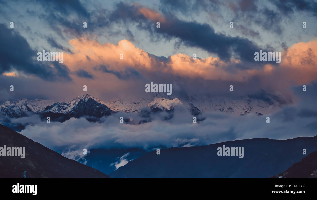Meri snow mountains hi-res stock photography and images - Alamy